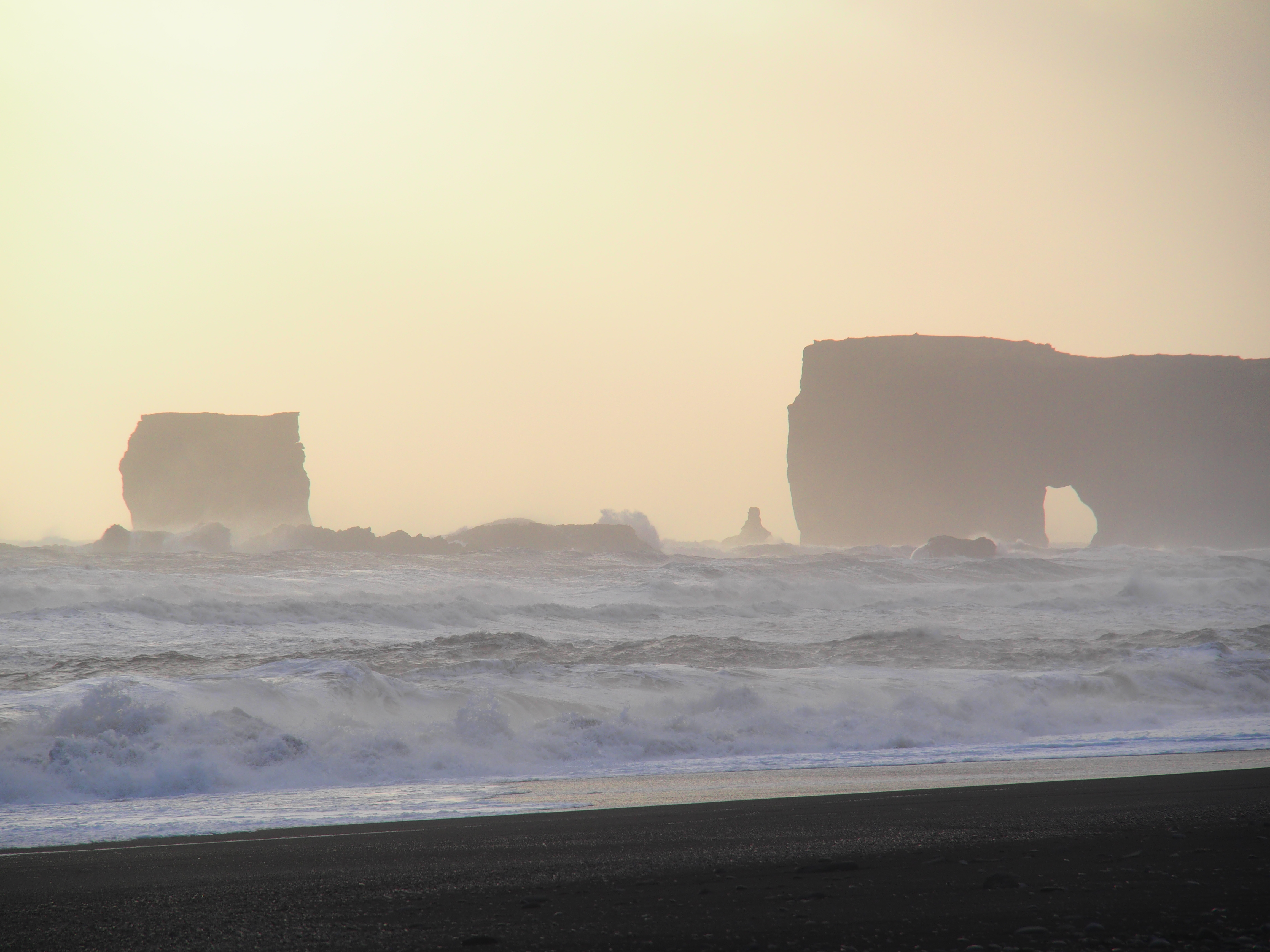 A Walk on the Edge 2018 | Crystal Burrows – Master of Arts in Island ...